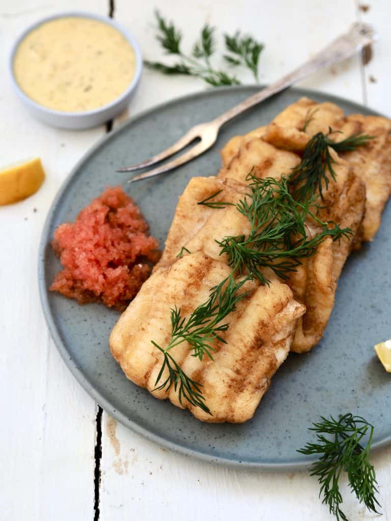 Fiskefilet med hjemmerørt remulade - Stegt på pande