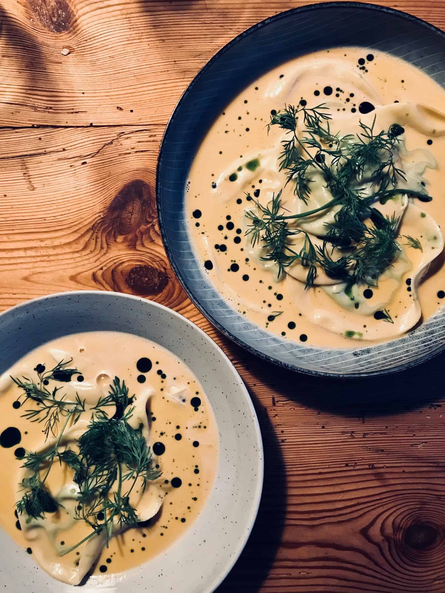 Strandkrabbebisque: Lækker bisque af strandkrabber