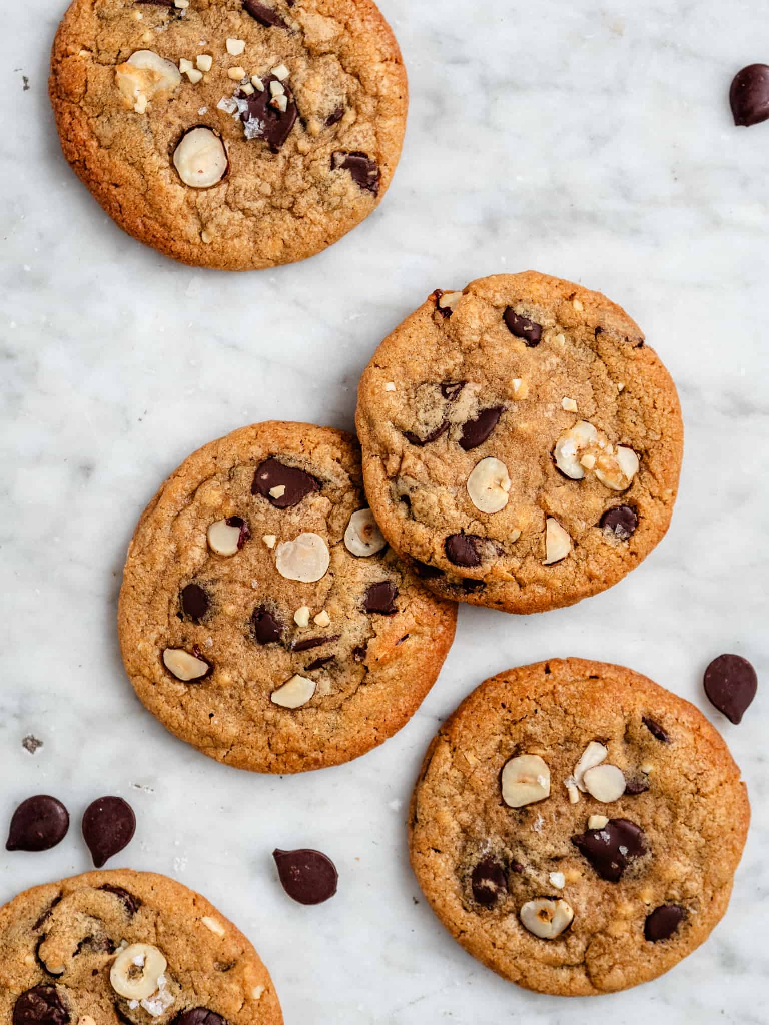 Cookies med chokolade - lækre, sprøde og chewey!