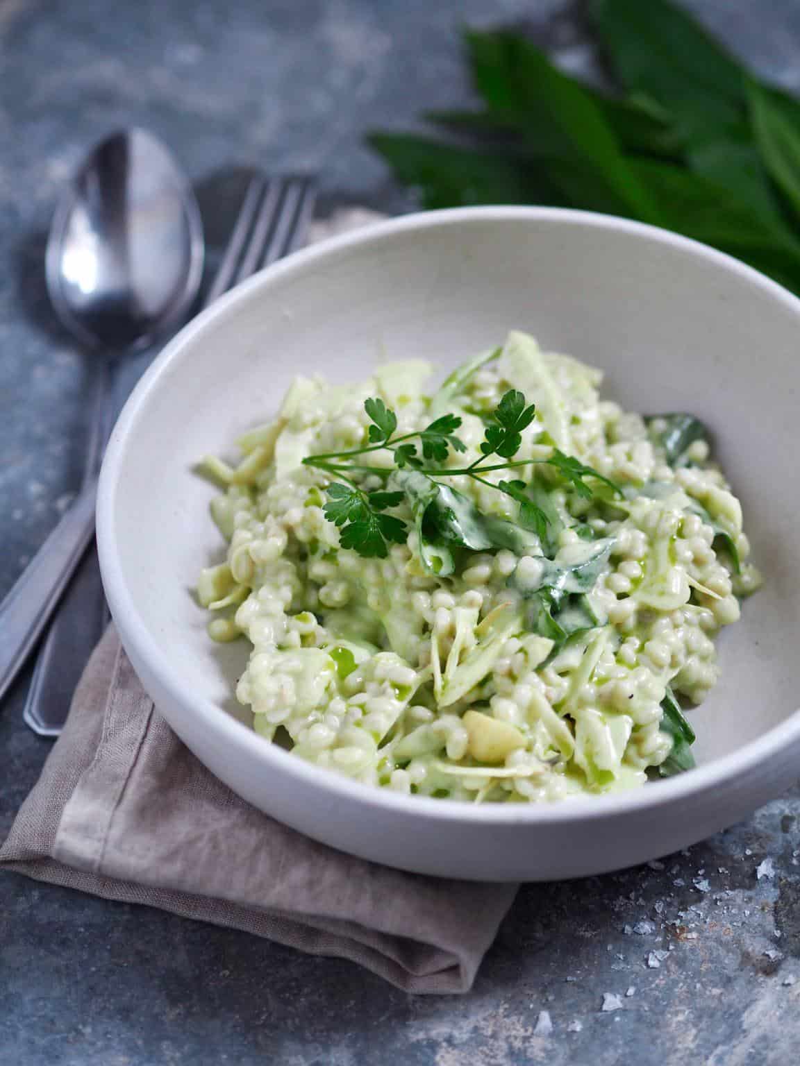 Bygotto med fennikel og ramsløg - lækker bygotto grød