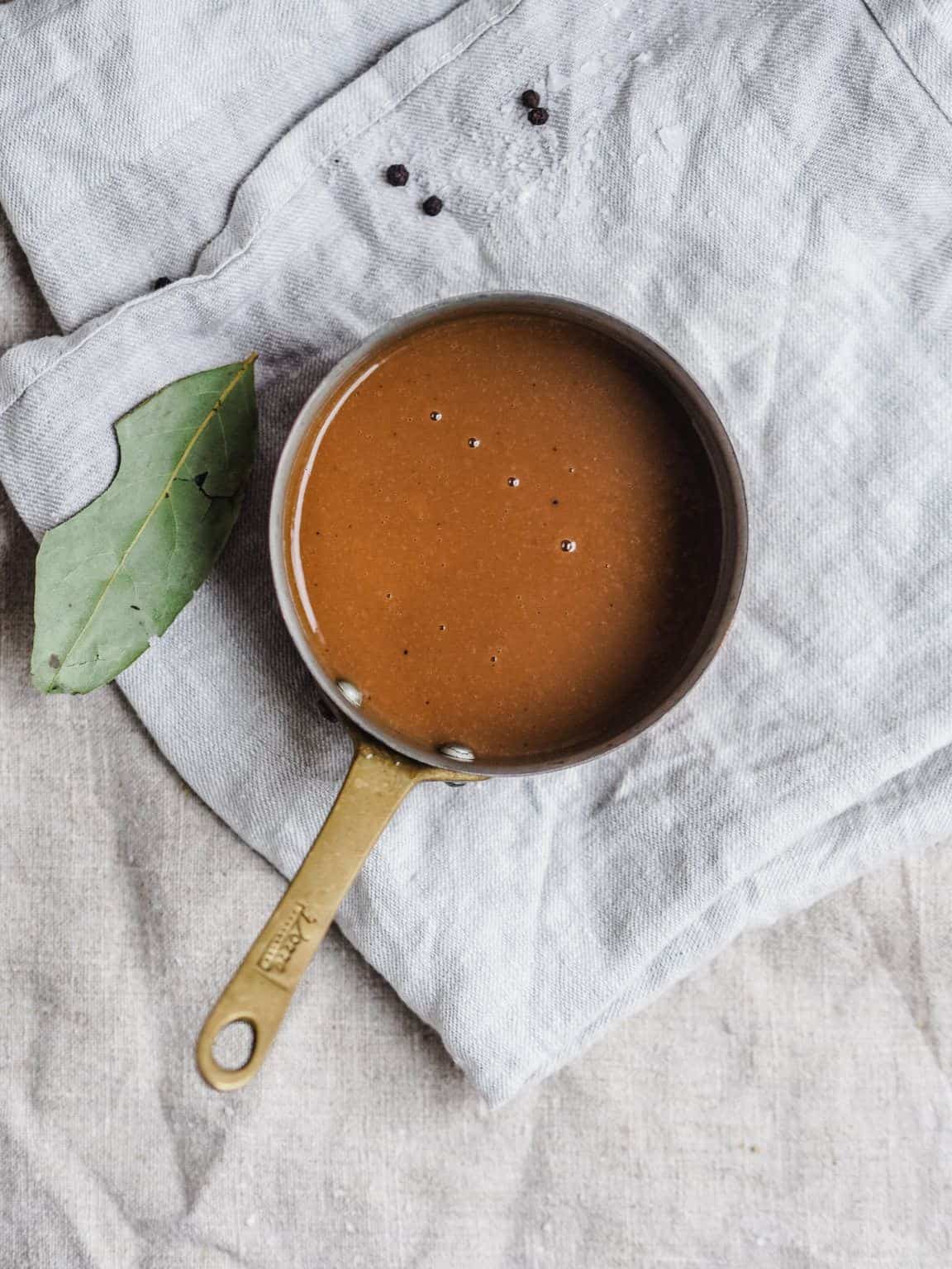 Brun sovs - klassisk opskrift på den bedste sauce på 15 min.