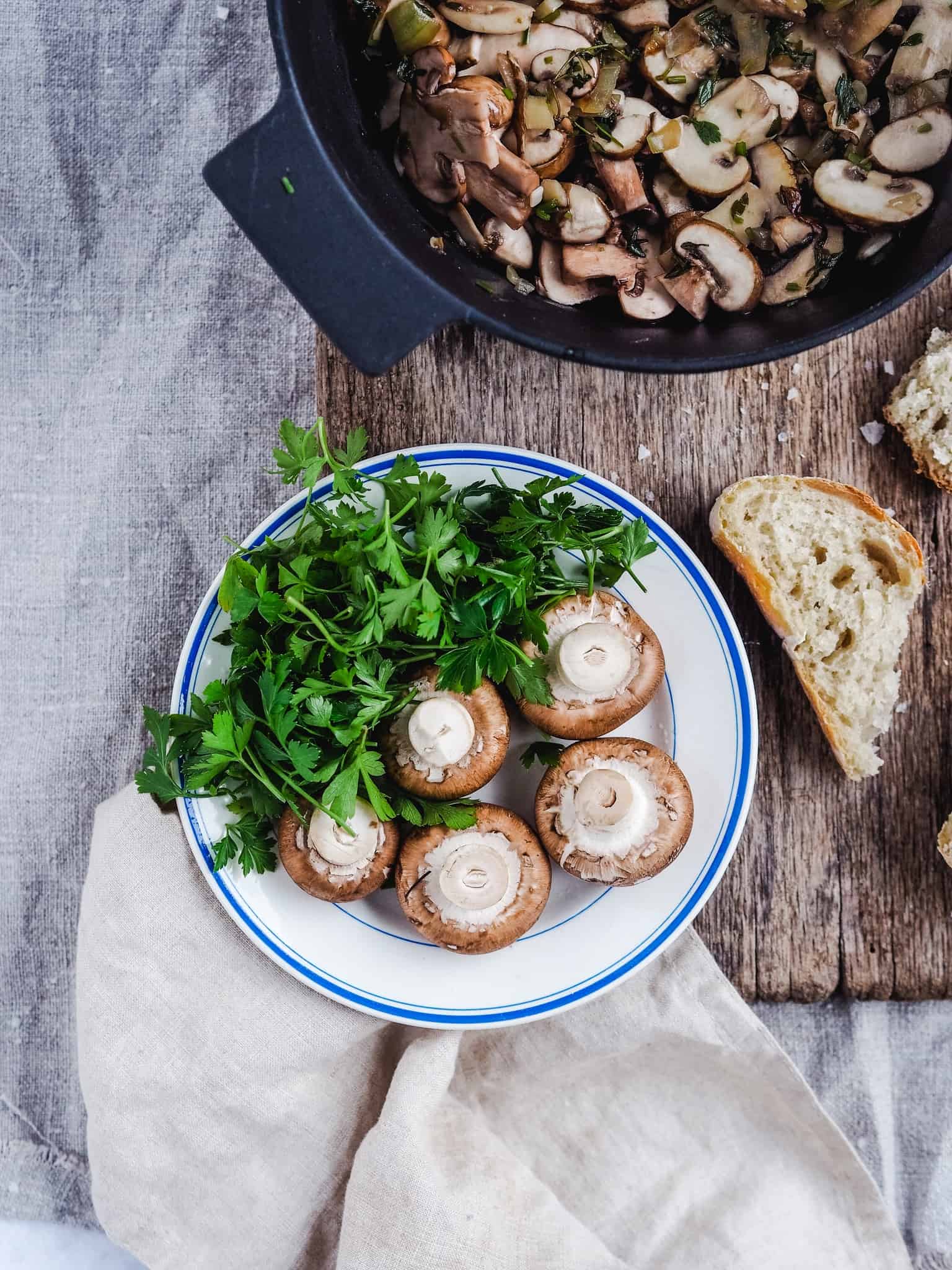 Champignonsuppe - opskrift på nem og cremet suppe