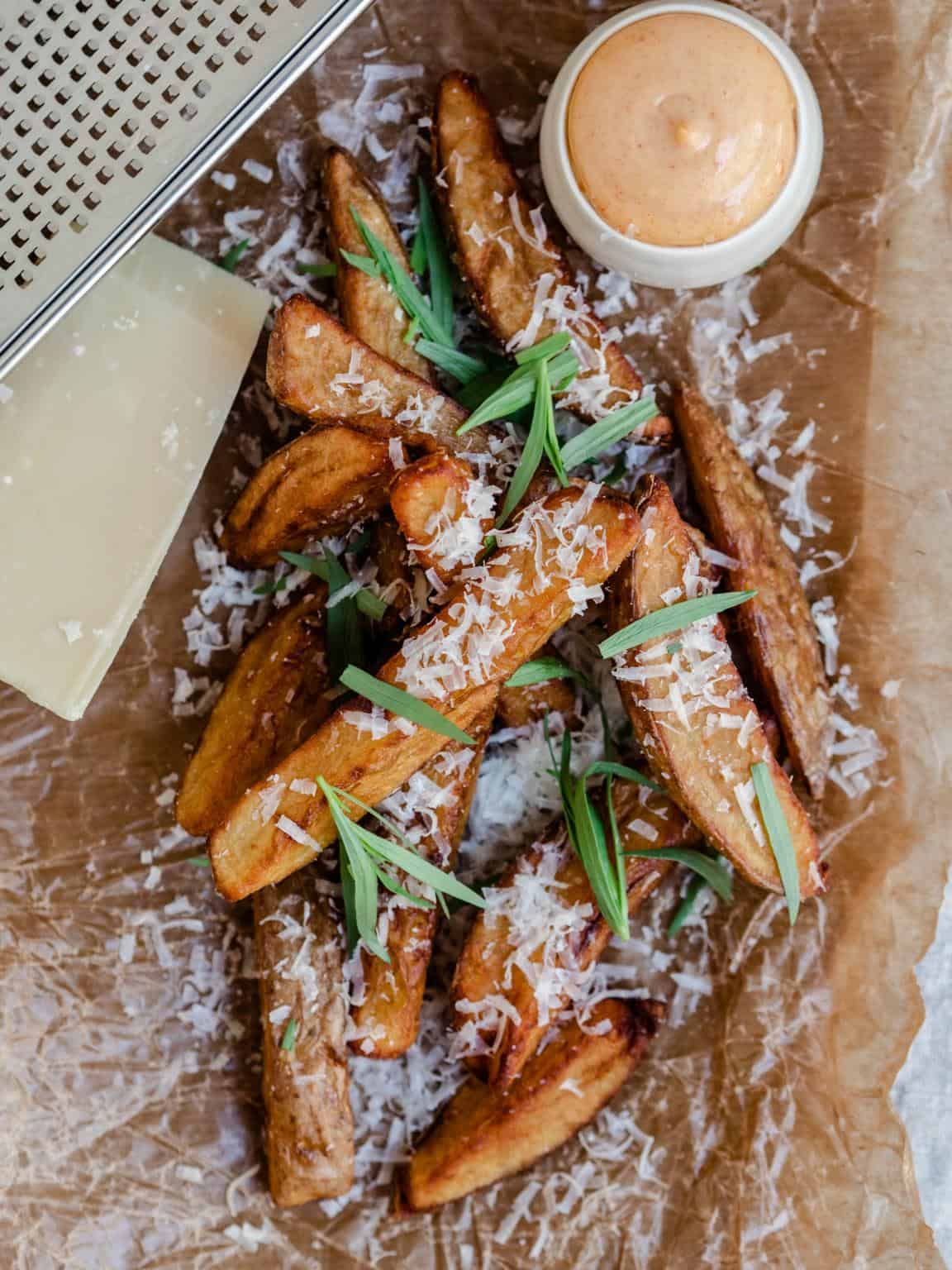 Pommes frites - Opskrift på hjemmelavede spørge grove fritter