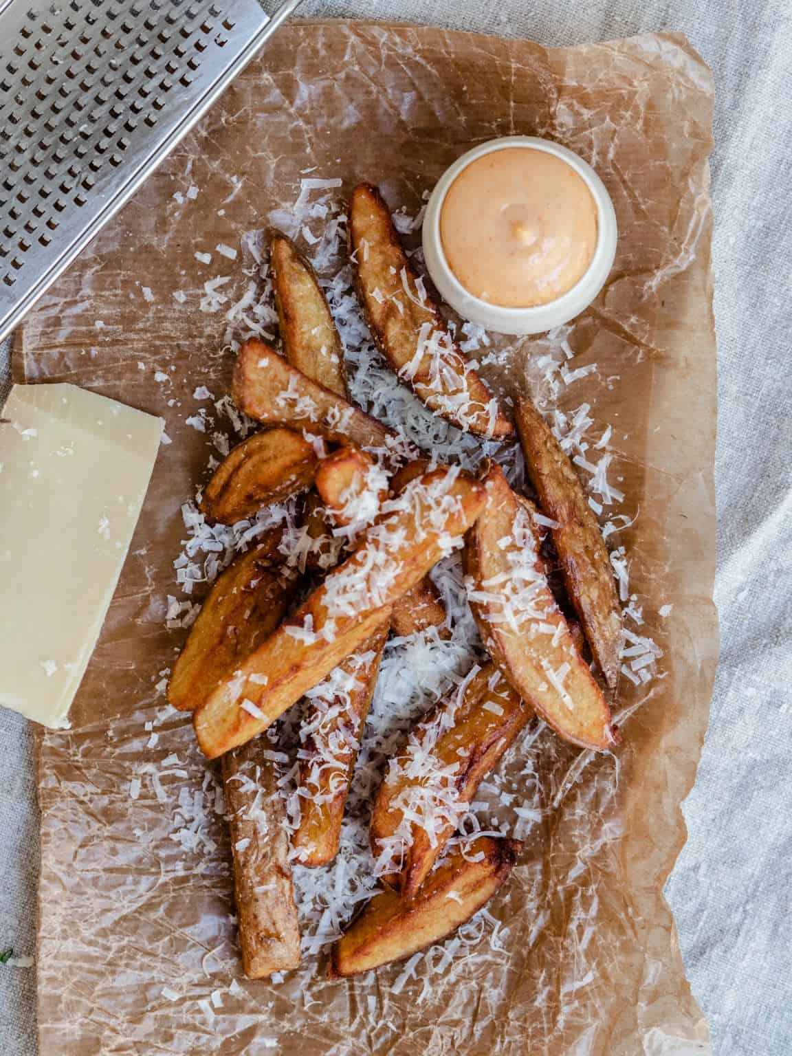 Pommes frites - Opskrift på hjemmelavede spørge grove fritter