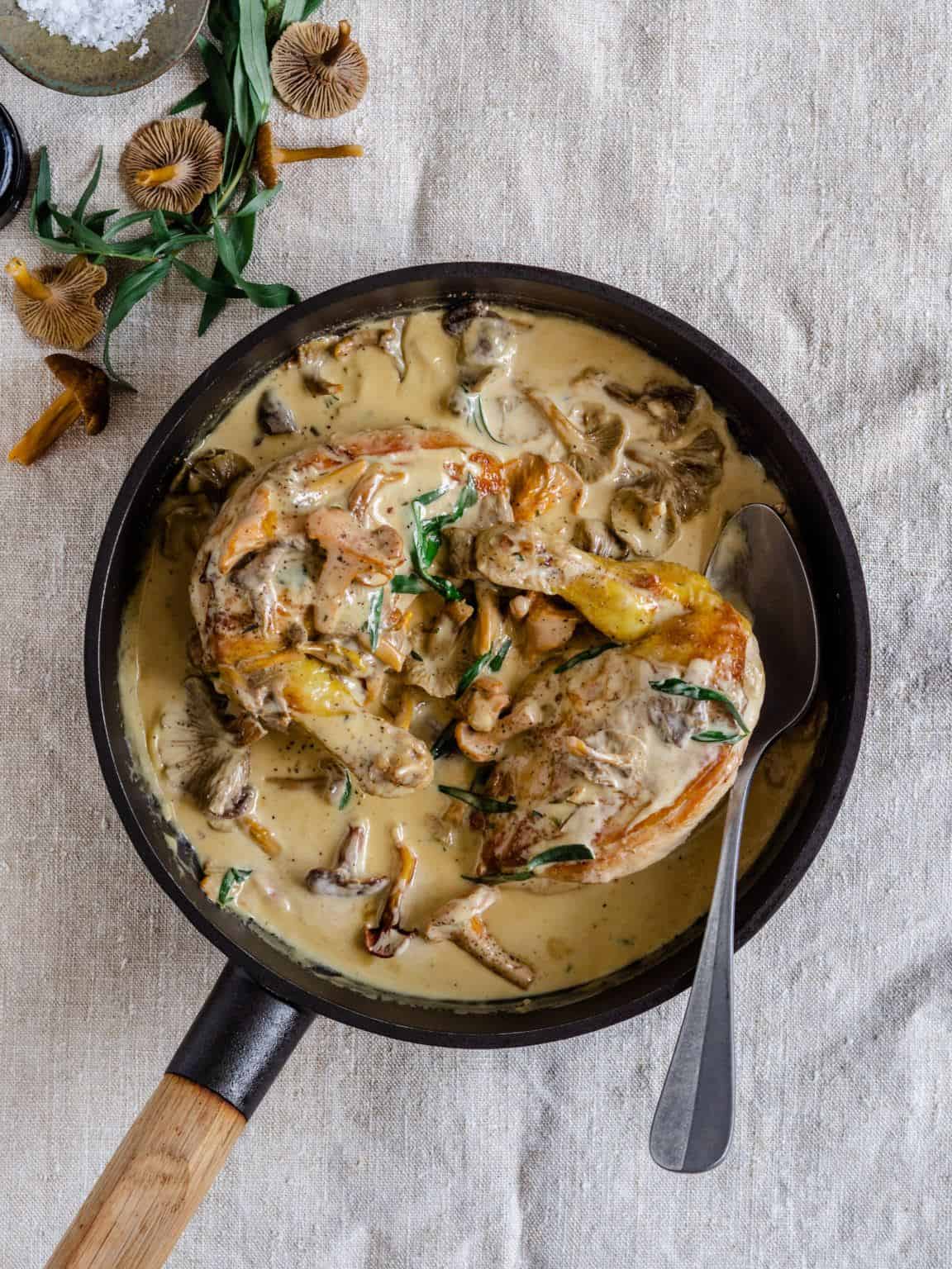 Dampede muslinger i hvidvin: Opskrift på Moules marinières