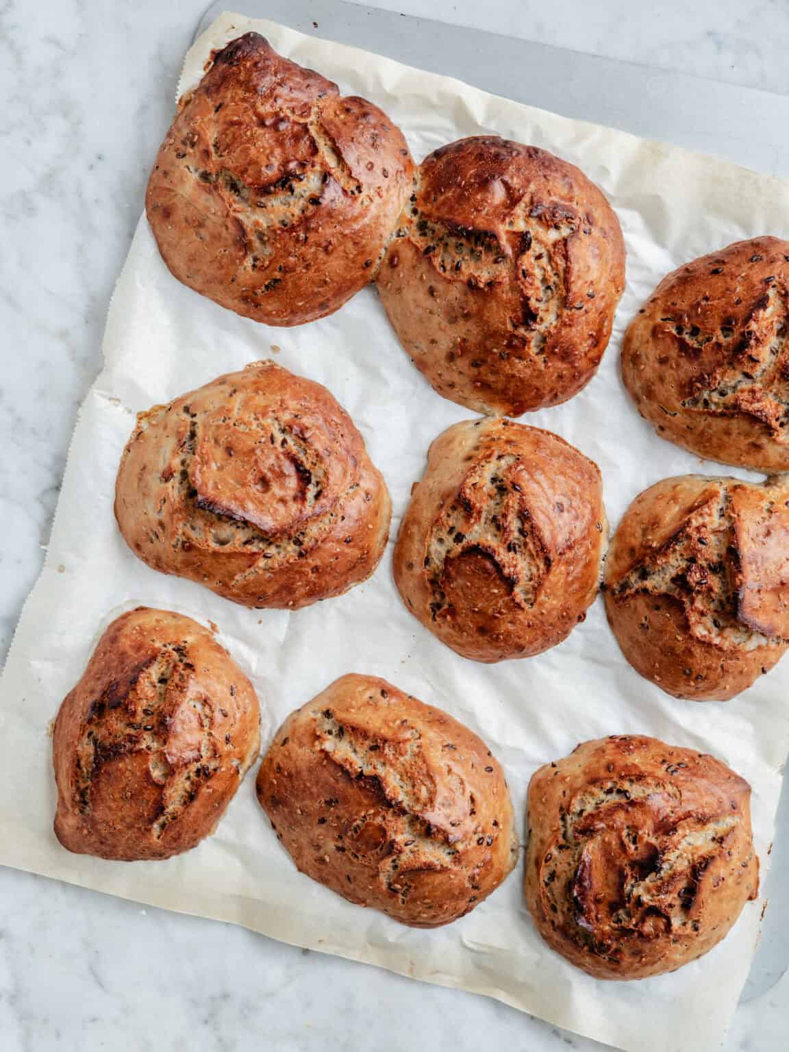 Grovboller med kerner - opskrift på nemme og sunde boller