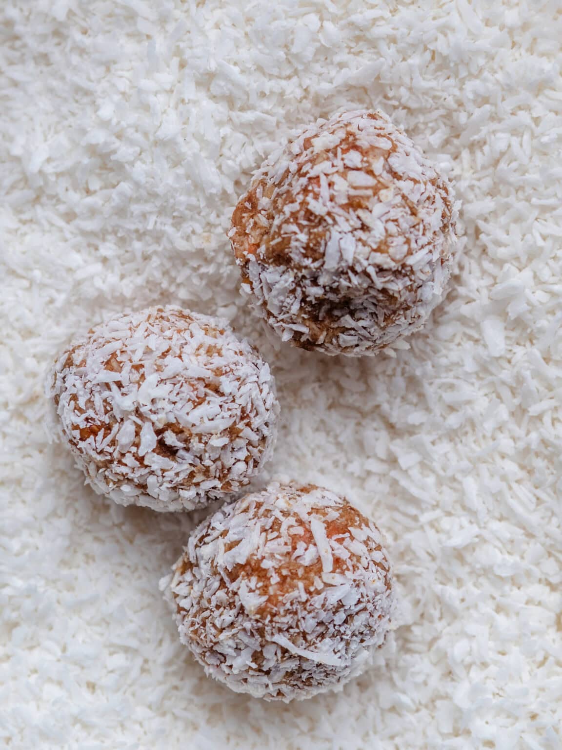 Gulerodskagekugler - sunde kugler der smager af gulerodskage